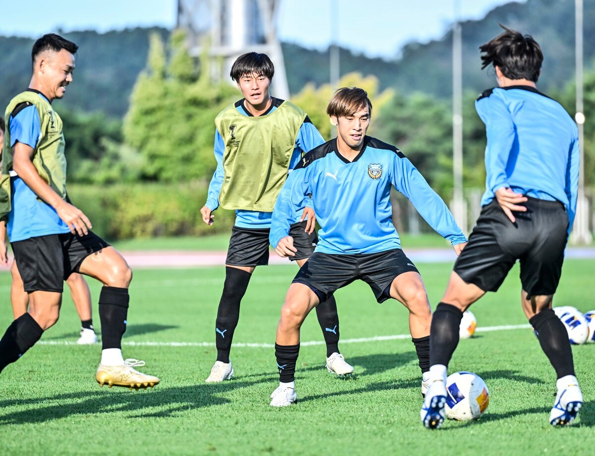 J1川崎、ACLE開幕を前に懸念される「荒れに荒れた韓国のピッチ状況」。練習では芝がなくなった“土むき出し”の場所も……鬼木監督「アジアのトップを目指す大会で、このピッチは残念」 | 概要 ...