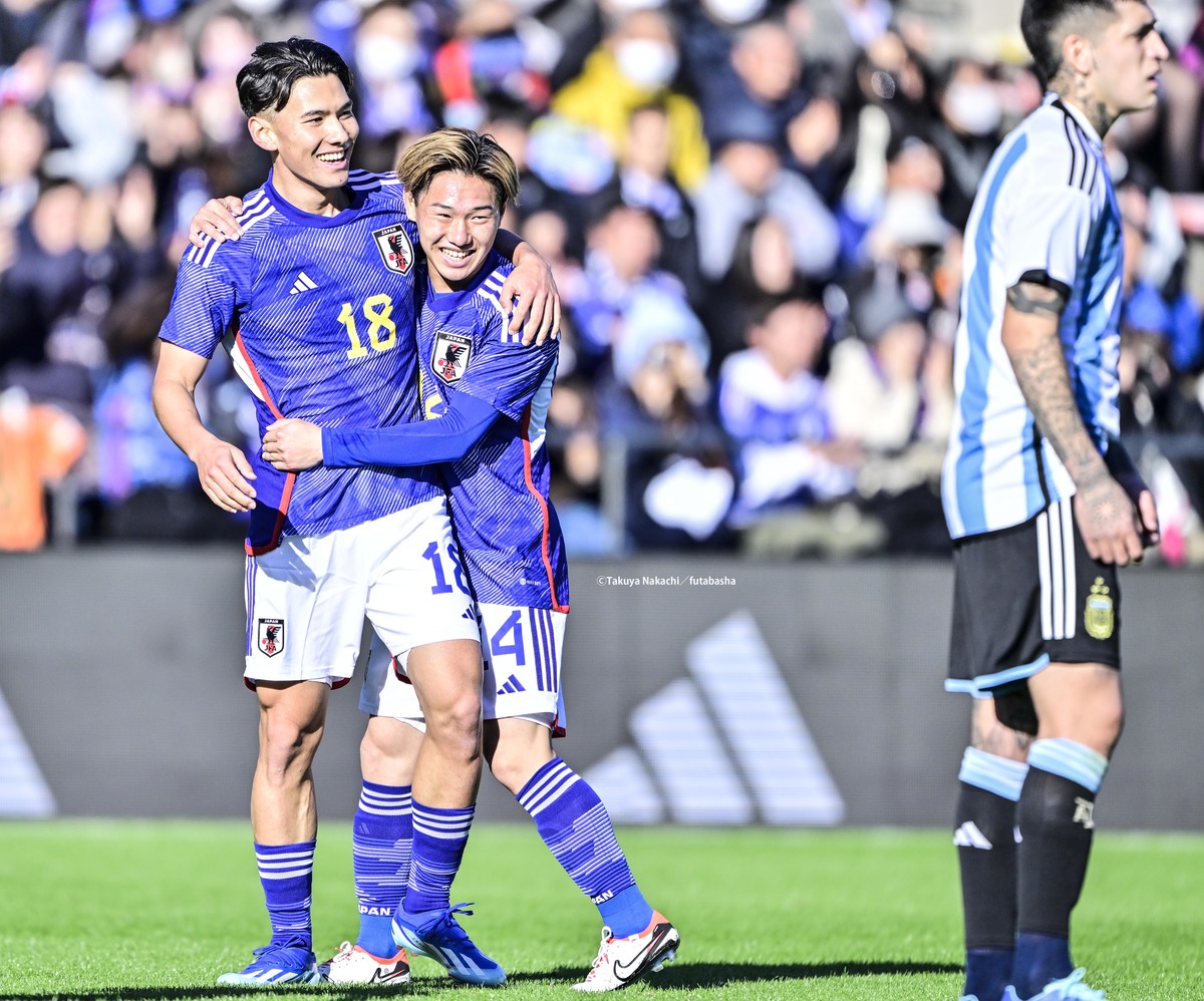 「これはユナイテッド移籍」U-22日本代表の佐藤恵允が“強烈ミドル弾＆ラッシュパフォ”披露！「“ケイン”とかいう名前良すぎる」「めちゃくそ ...