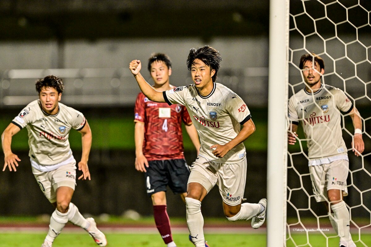 四国のJFLスタジアムに7243人が来場！ J1川崎と高知が天皇杯で平日対戦もスタグル出店並ぶなどお祭りムード…川崎の来県効果に吉本監督「大きな希望」 | 概要 | Jリーグ・国内 ...