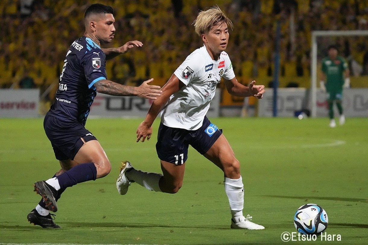 画像・写真：井原正巳監督と四方田修平監督が明暗を分けた1戦――2連勝の柏と降格スレスレの横浜FC【横浜FCvs柏レイソル】原悦生PHOTOギャラリー「サッカー遠近」 | Jリーグ・国内 | 原 ...