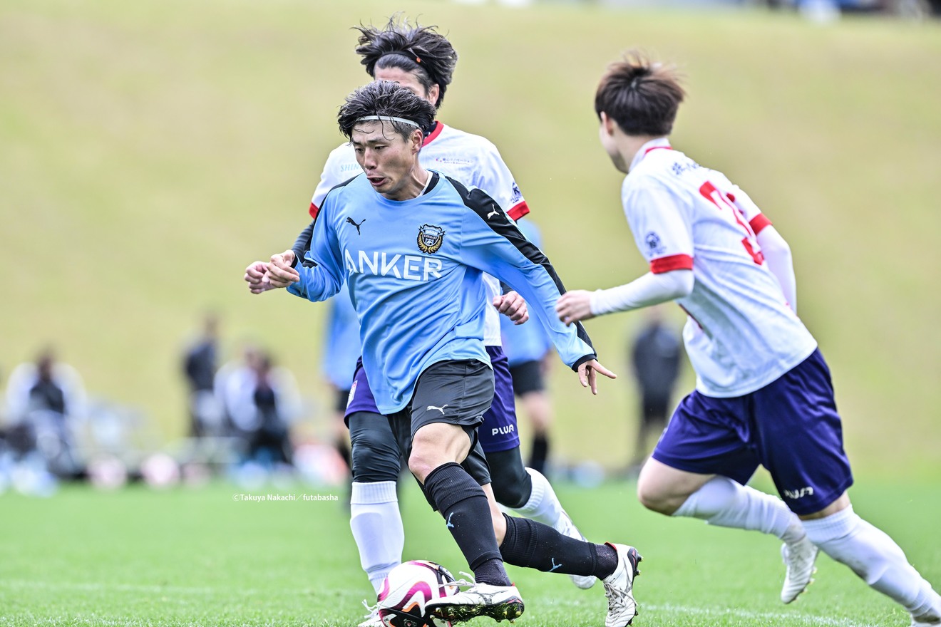 【J1川崎、1月24日のトレーニングマッチ詳報(2)】FW山田新がハットトリック、山内日向汰は1G2A、神田奏真は“初得点”と若手大活躍……マルシーニョも1G1A | サッカー批評Web