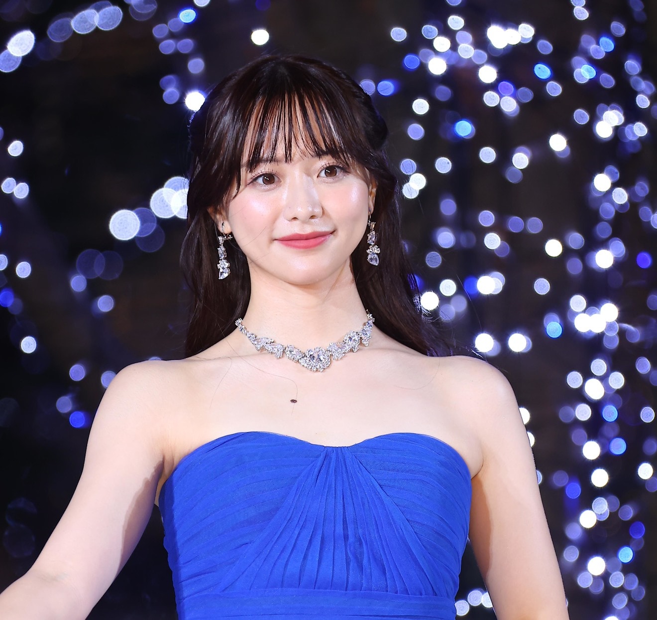 「森香澄コラボは予想してないwwwwww」人気女子アナ・森香澄のJ1・FC東京のユニフォーム姿にファン歓喜！「嘘だよな…」「森香澄は青赤だ」などの声 | サッカー批評Web