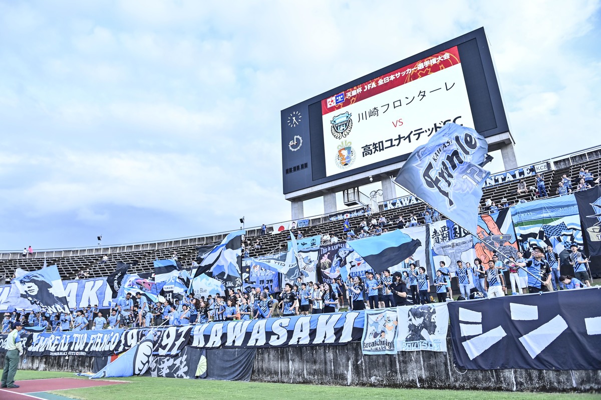 サッカー日本代表の強化にも直結するJFLやJ3でのシビアな戦い【Jリーグの2023年シーズンを振り返る】(3) | サッカー批評Web