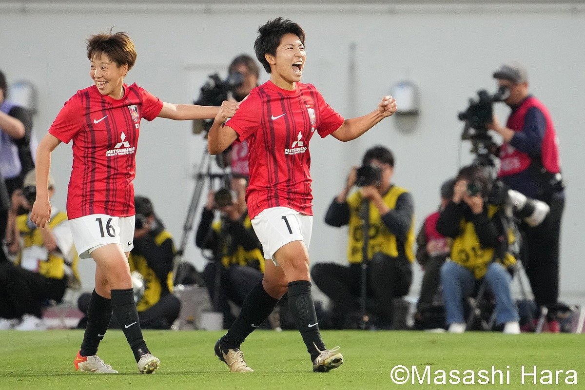 日本代表2選手の離脱で覚醒｢10試合連続得点｣FW、｢ダイナミック｣トップ下、｢得点を生む｣左サイド、｢19歳｣の新星【リーグ2連覇の浦和L ...